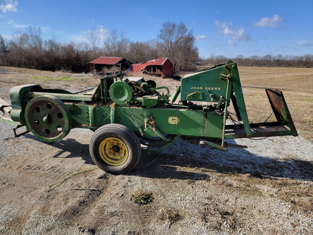 John Deere 24T Square Baler - Wilson National