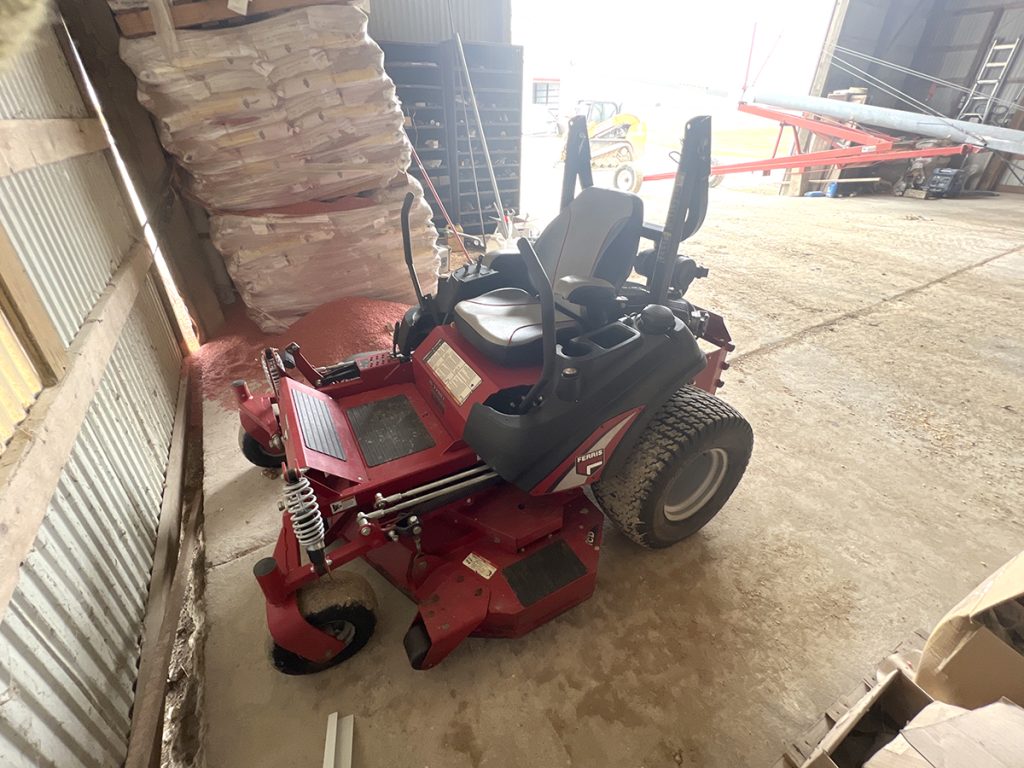 Ferris IS3200Z Zero Turn Lawn Mower - Wilson National
