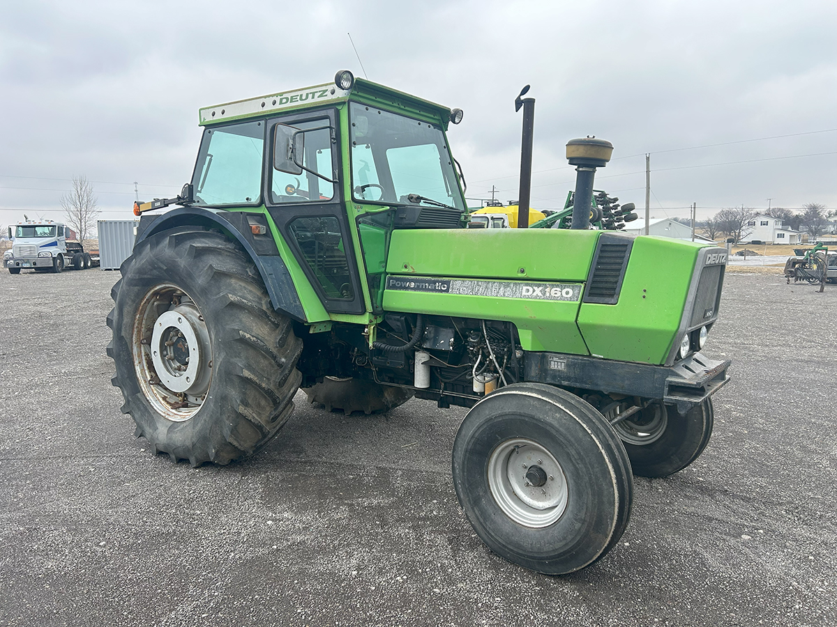 Deutz DX 160 tractor