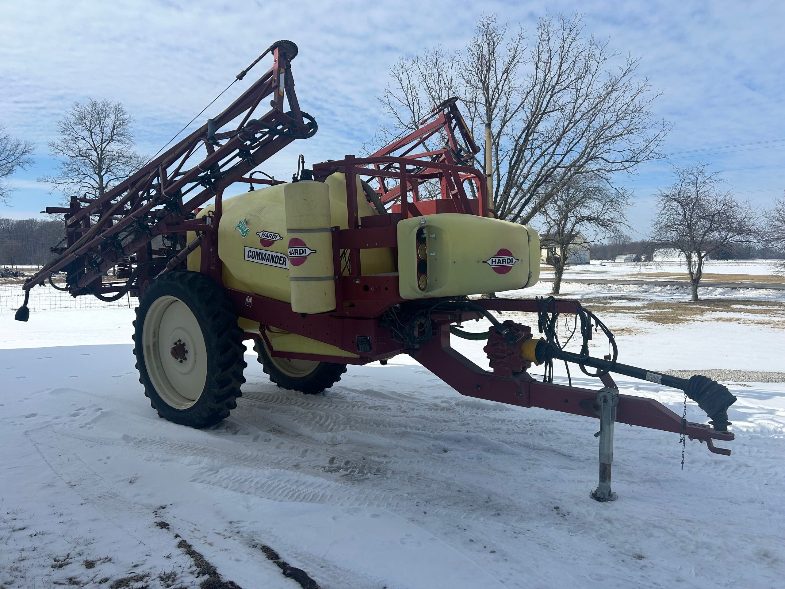 Hardi Commander Plus pull type sprayer