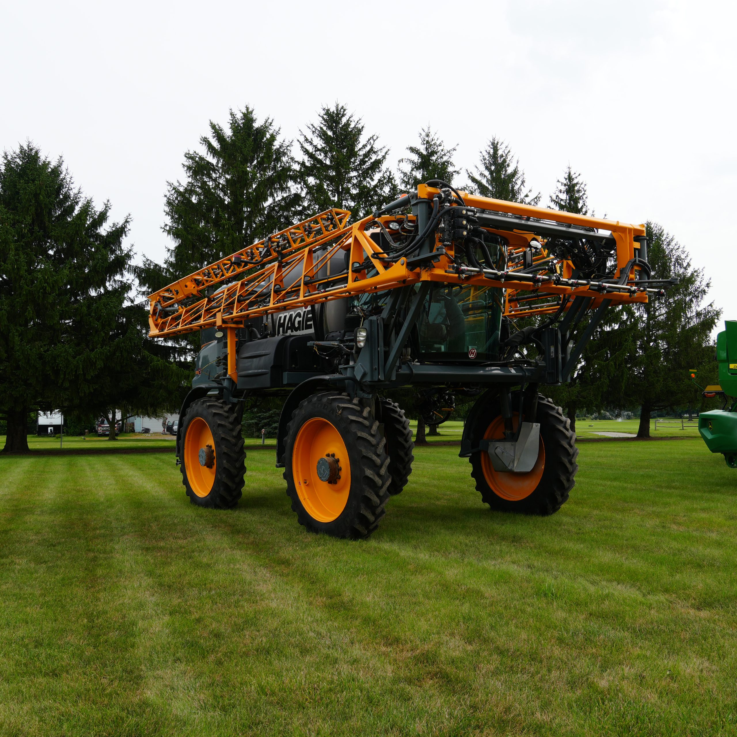 Hagie STS 12 Sprayer