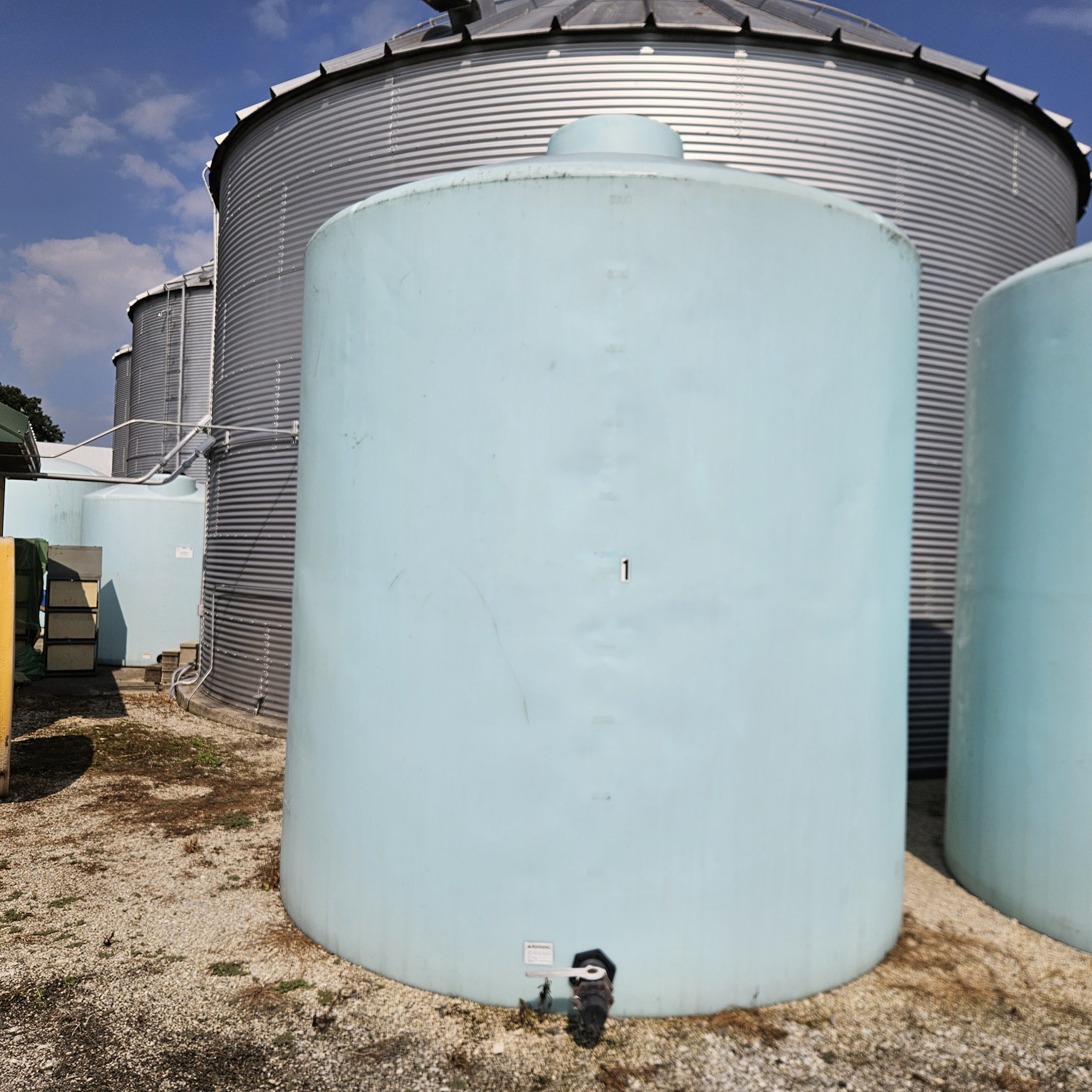 5500 Gallon Tanks