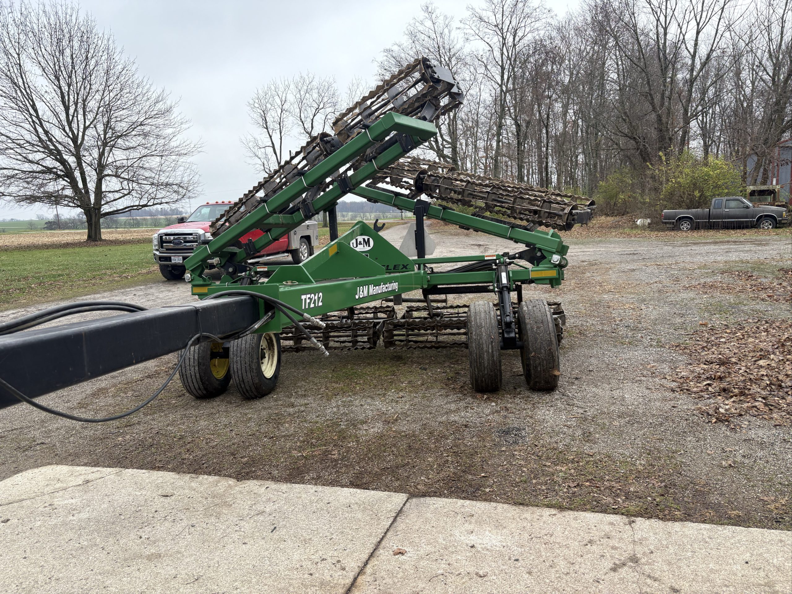 32’ J&M TF212 Double Rolling Harrow