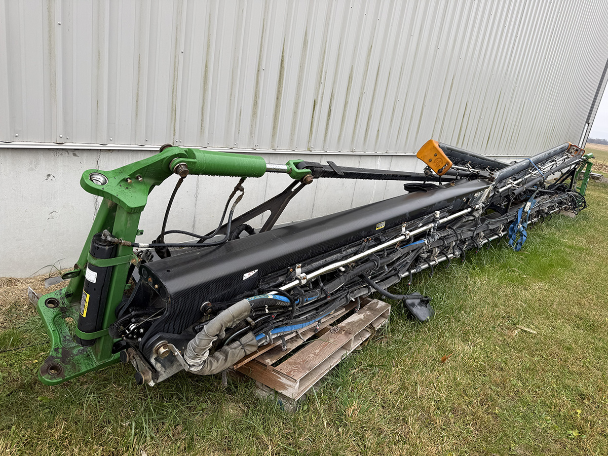 JD 120ft carbon boom