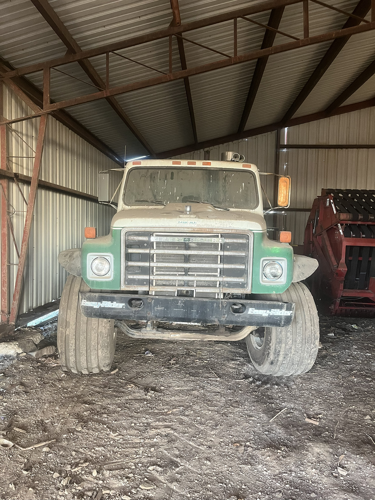 International Loral spreader truck with NewLeader bed